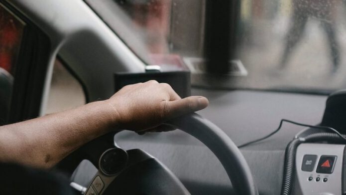 E-hailing Driver high income earner? - Life beside the edge